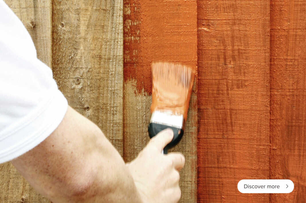 How To Paint Your Garden Fence For A Smooth Finish | Wood Finishes Direct